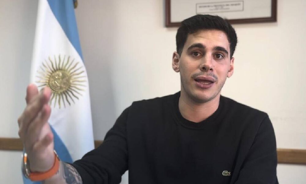 La ocurrente campaña de Joaquín Eguía para que los funcionarios se ...