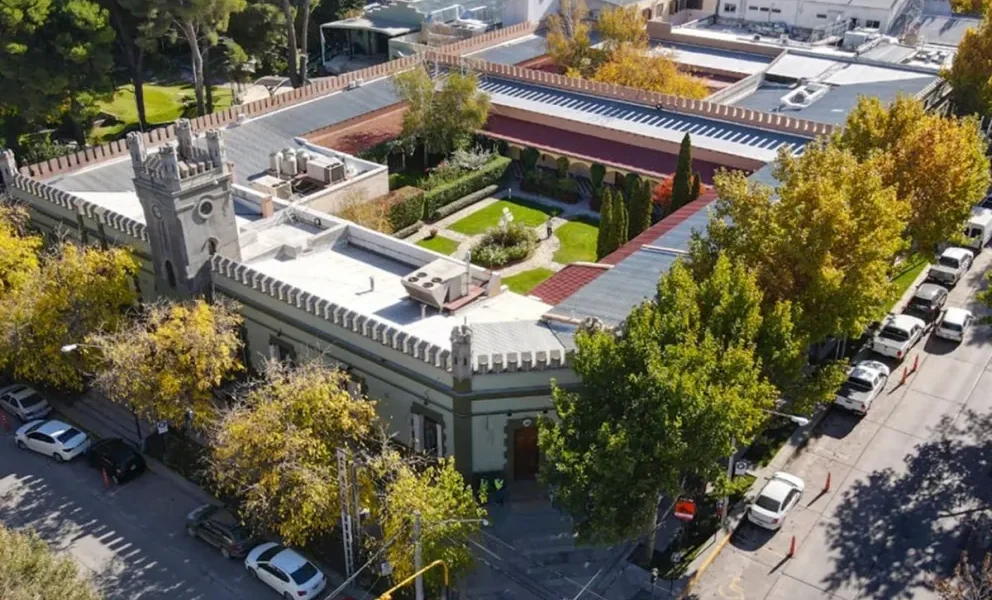 Figueroa presenta el presupuesto 2025 con foco en la distribución ...